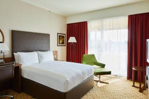 Lingfield Park Marriott Hotel & Country Club, Lingfield (updated prices ...