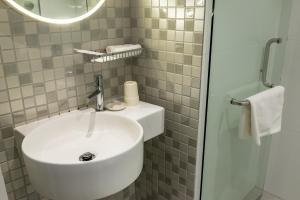 Summer View Hotel, Singapore – Updated 2023 Prices