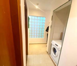 Niche Double Partition Room in Tecom Near Metro, दुबई की (2026 के लिए ...