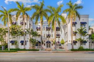 Aloha Fridays, Miami Beach (updated prices 2025)