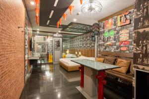 Kape Hotel Pasig, Manila (updated prices 2025)