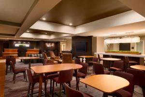 Courtyard by Marriott Champaign, Champaign (updated prices 2025)