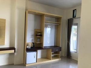 Merpati inn hotel, Dompu (updated prices 2025)