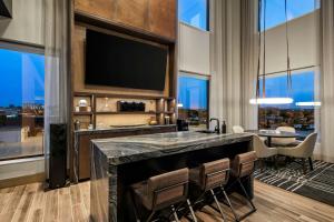 The Trade, Autograph Collection, Milwaukee (updated prices 2025)