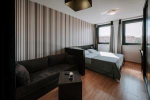 Zenit Hall 88 Studios, Salamanca (updated prices 2025)