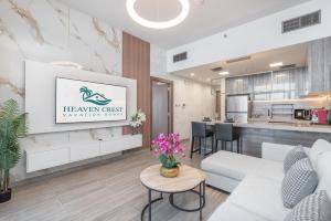 Heaven Crest Vacation Homes - Balcony with City View 1BHK in JLT Dubai ...