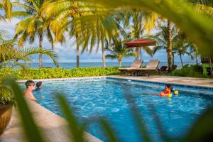 Coconut Row Boutique Hotel, Hopkins (updated prices 2025)