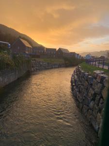 The Cresselly Inn, Mountain Ash (updated prices 2025)