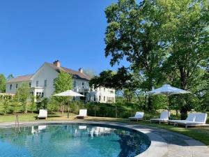 Inness, Accord (updated prices 2026)