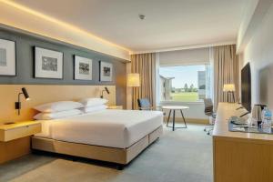 Sheraton Buenos Aires Greenville Polo & Resort, Guillermo E. Hudson ...