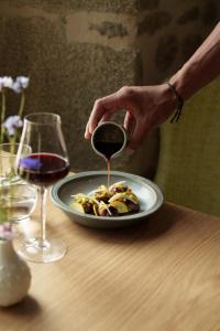 Château du Theil, Ussel (updated prices 2025)