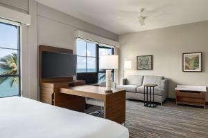 Hampton Inn & Suites Maui North Shore, Kahului (updated prices 2025)