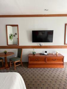 Qualla Cabins and Motel Cherokee near Casino, Whittier (updated prices ...