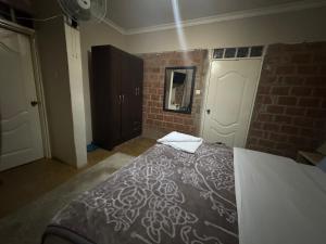 Warthog House-cozy country house, 3 Bed, Mumbwa (updated prices 2025)