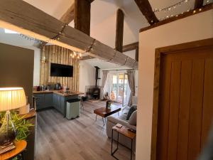 Tanyard Barn - Luxury Hot Tub & Secure Dog Field Included, Old Glossop (updated prices 2025)