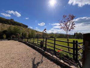 Tanyard Barn - Luxury Hot Tub & Secure Dog Field Included, Old Glossop (updated prices 2025)