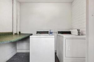 Days Inn by Wyndham Birmingham/West, Birmingham (updated prices 2025)