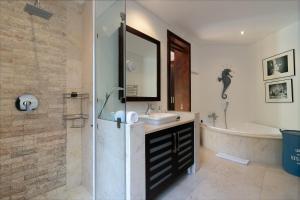 CM15 - Franzi's Dream-C15, Knysna (updated prices 2025)