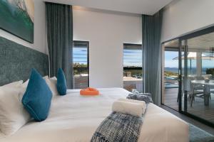 CM15 - Franzi's Dream-C15, Knysna (updated prices 2025)