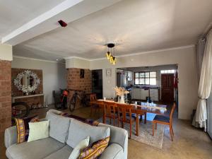 Warthog House-cozy country house, 3 Bed, Mumbwa (updated prices 2026)