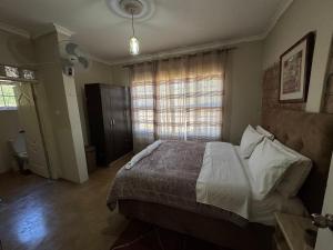 Warthog House-cozy country house, 3 Bed, Mumbwa (updated prices 2025)