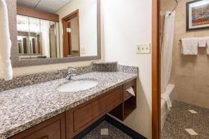 Drury Plaza Hotel St. Louis Chesterfield, Chesterfield (updated prices ...