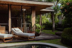 OLA HOUSE Uluwatu Bespoke 2 BR with Salt Water Pool 10 minutes to Best ...