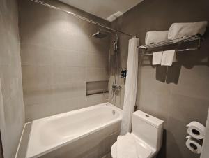 The Tribute Hotel, Manila (updated prices 2025)