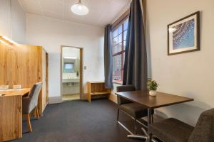 Adelaide Paringa, Adelaide (updated prices 2025)