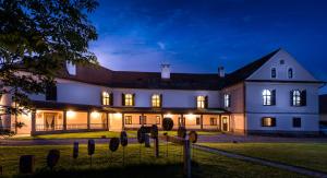Castle Hotel Daniel, Baraolt (updated prices 2025)