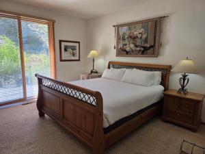 Snowcreek Resort Vacation Rentals 776 Fairway Circle, Old Mammoth (2025 ...