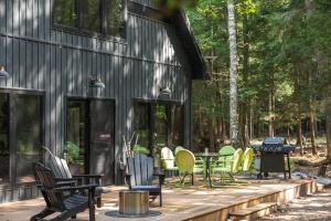 Isla Fern - Modern Cabin Retreat at Sleeping Bear Dunes, Honor (updated ...