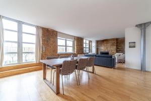 Bright 2-Bed Home near Tower Bridge & Shard, London (updated prices 2026)