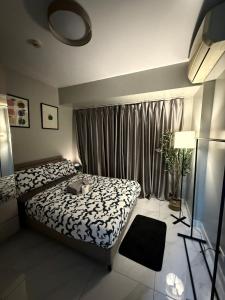 Monarch Parksuites 1BR with balcony, Manila (updated prices 2026)