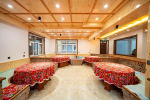 Yabuli Ski Resort & Beiguo Spring Hot Spring Resort, Shangzhi ...