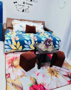 manhattan heights tower D unit5th Viv's room, Manila (updated prices 2025)