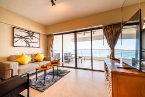 Sea Breeze, Bãi biển Jomtien (giá cập nhật 2025)