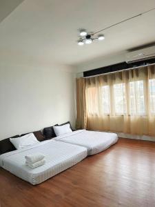 Spacious, just an 850m walk to MRT Rama 9 station, Bangkok (updated ...
