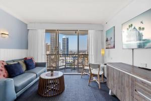 Ocean-View Studio Prime Central Location by Cavill, Gold Coast (updated ...