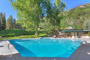 Timber Falls 4BR Penthouse Retreat with Views, Vail (precios ...