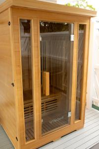 Canberra - 3 Bedroom Family Queenslander with BBQ, Firepit and Sauna ...