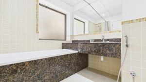 Spacious 2 BR with Sea and Marina View Bahar JBR, Dubai (updated prices ...