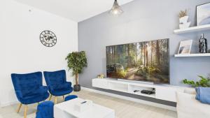 Spacious 2 BR with Sea and Marina View Bahar JBR, Dubai (updated prices ...