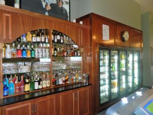 Dooleys Tavern and Motel Capella, Capella (updated prices 2025)