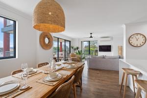 Spinnaker 201, Forster (updated prices 2026)