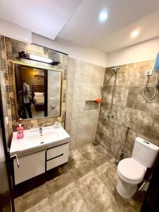 GoldCrib Studio - Eiffel Tower Bahria, Lahoras (atnaujintos 2025 m. kainos)