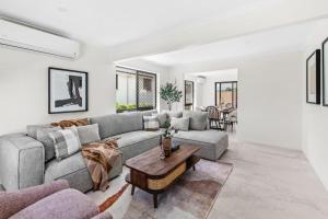 Modern Family Escape in Rochedale Pool and Comfort, Brisbane (harga ...