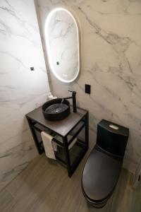 Luxurious Room in Heart of Ciudad de Mxico - Room M2, Мехико ...