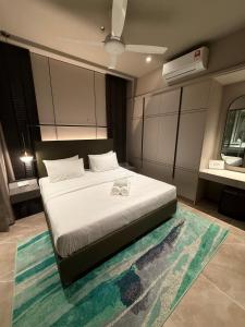 Antara Genting Cloud View Room on 45th floor, Genting Highlands ...