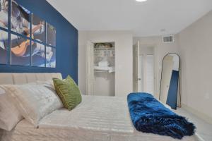 Zen House Miami - Modern 2BR Home with Pool Table, Ping Pong and Patio ...